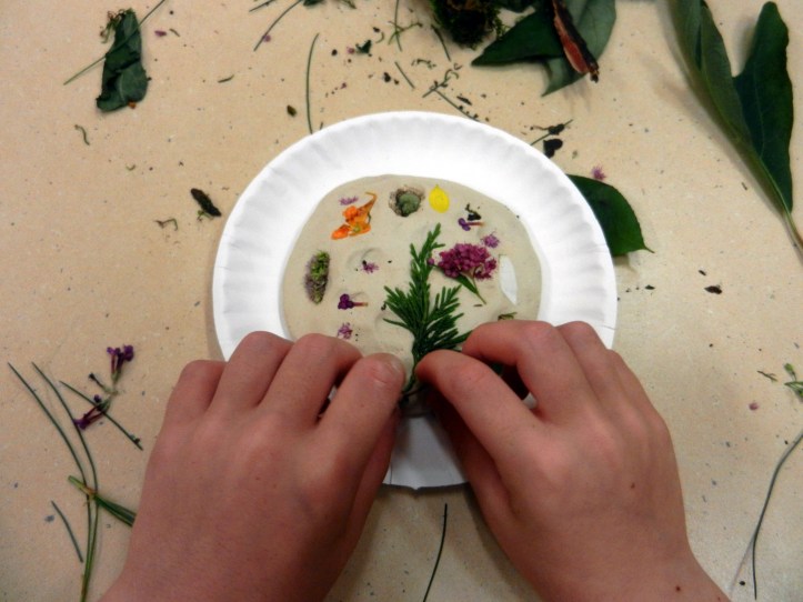 Ten Wild Nature Art Crafts – Nature Into Action